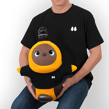 LOVOTロゴTシャツ(ヒト用)：ホワイト | LOVOT ウェブストア